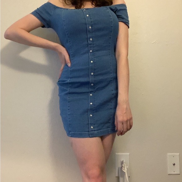 iris | Dresses | Iris Brand Body Con Dress | Poshmark
